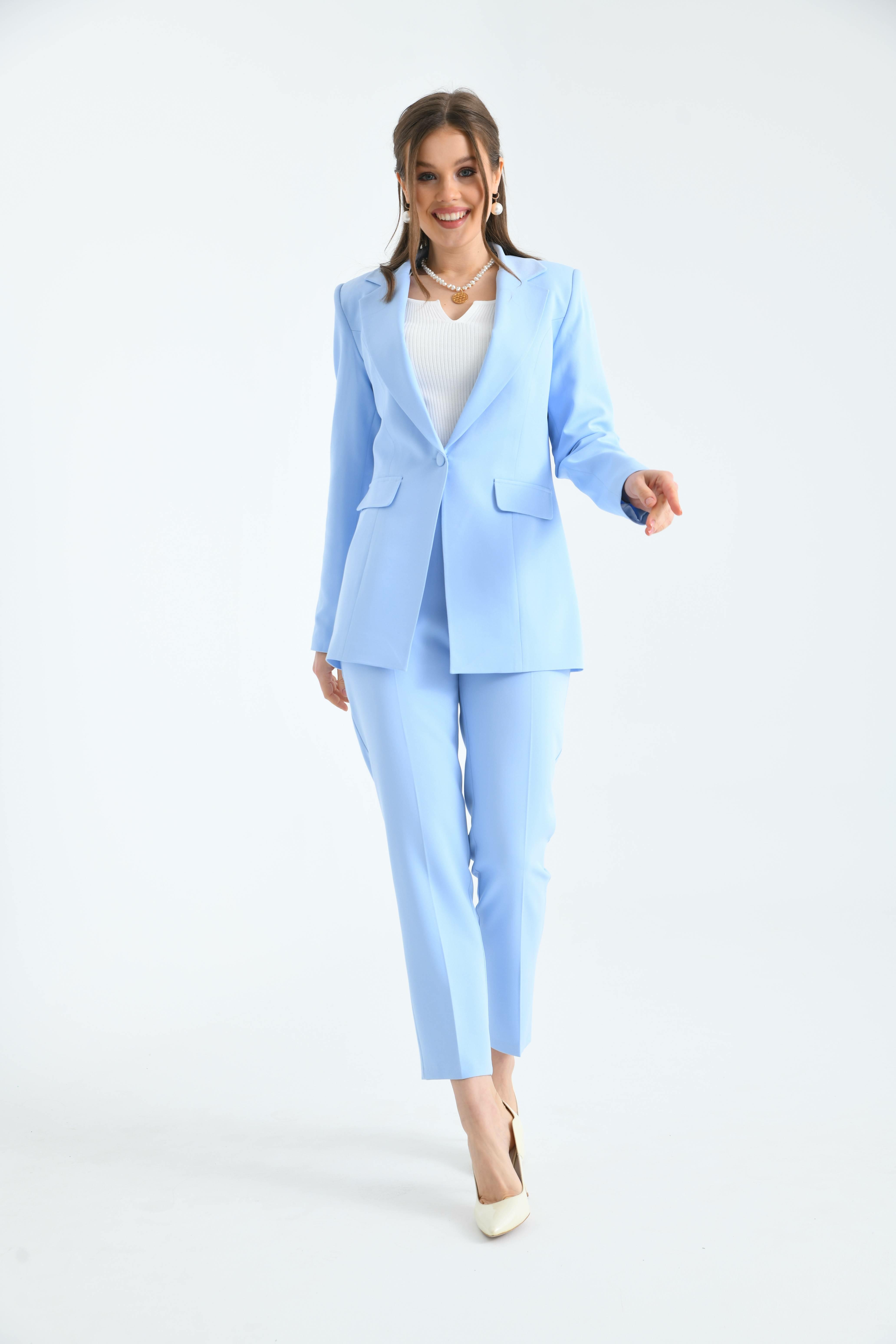 Düğmeli Atlas Kadın Takım Elbise Bebe Mavisi Modelleri En Uygun Fiyatlarla